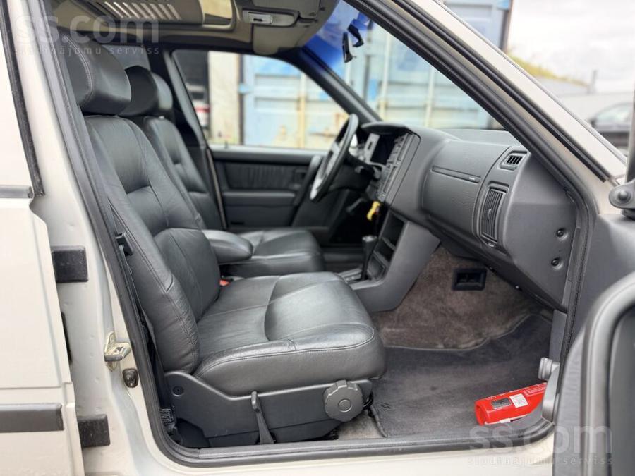 Grey Volvo 460 1996 in Riga, with an engine capacity of 1.80 L and mileage of 74 thousand km for 4995 €, photo 17 on AUTOMOTO.COM.LV