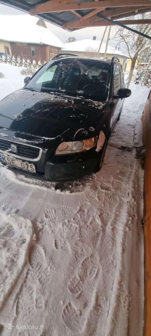 Black Volvo 740 2009 in Vilnius, with an engine capacity of 1.60 L and mileage of 332 thousand km for 740 €, photo 2 on AUTOMOTO.COM.LV