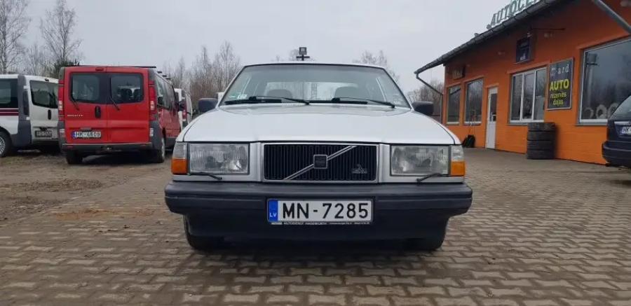 Pelēks Volvo 740 1990 Valmiera, ar dzinēja tilpumu 2.30 L un nobraukumu 369 tūkst. km par 3250 €, foto 9 vietnē AUTOMOTO.COM.LV