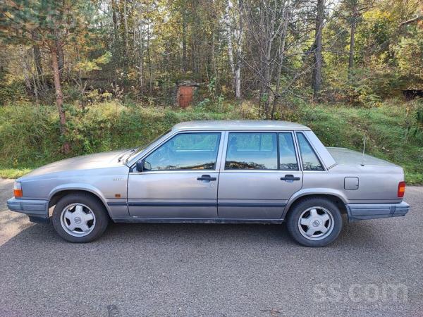 Вольво 740 1990 в Рига на AUTOMOTO.COM.LV Серый Вольво 740 1990 в Рига, объемом двигателя 2.00 л и пробегом 404 тыс. км за 2700 €, фото 3 на AUTOMOTO.COM.LV