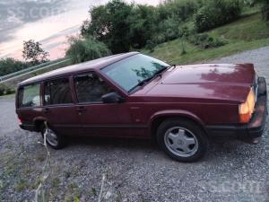 Sarkans Volvo 740 1989 Tukums, ar dzinēja tilpumu 2.30 L un nobraukumu 389 tūkst. km par 2950 €, foto 6 vietnē AUTOMOTO.COM.LV