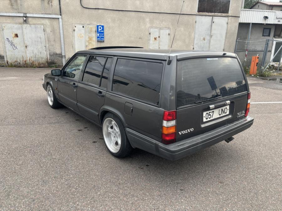 Volvo 740 1989 in Tallinn, with an engine capacity of 2.40 L and mileage of 368 thousand km for 4400 €, photo 5 on AUTOMOTO.COM.LV