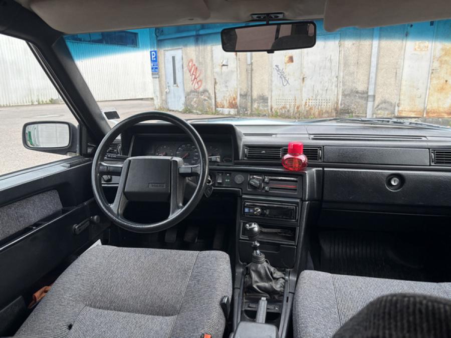 Volvo 740 1989 in Tallinn, with an engine capacity of 2.40 L and mileage of 368 thousand km for 4400 €, photo 8 on AUTOMOTO.COM.LV