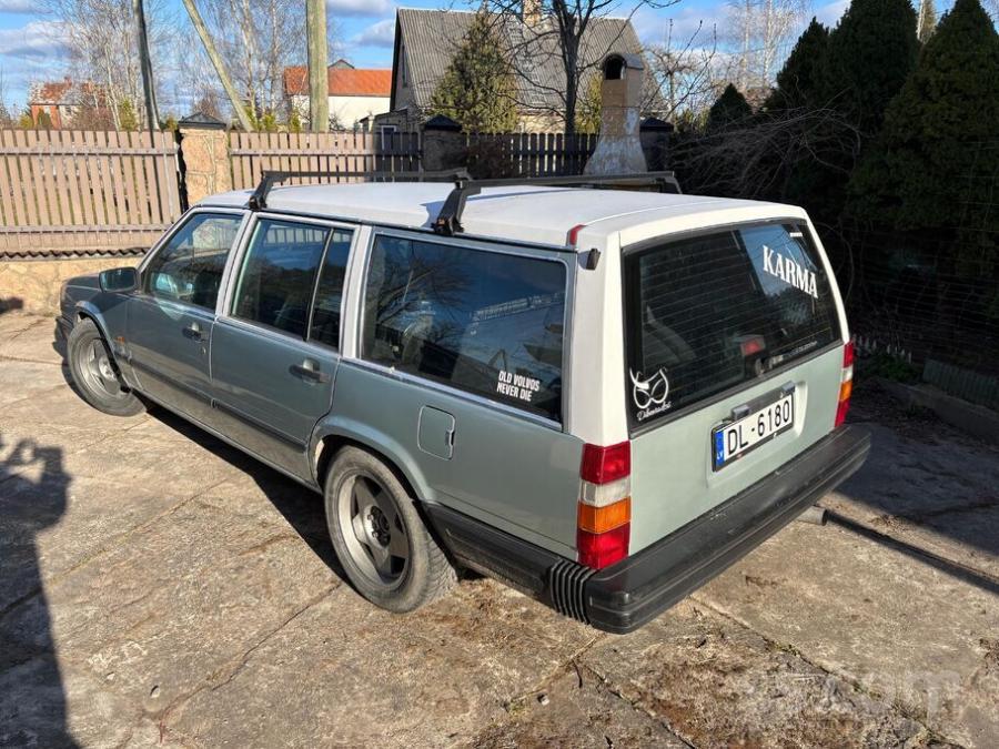 White Volvo 740 1987 in Jelgava, with an engine capacity of 2.30 L and mileage of 402 thousand km for 4500 €, photo 5 on AUTOMOTO.COM.LV
