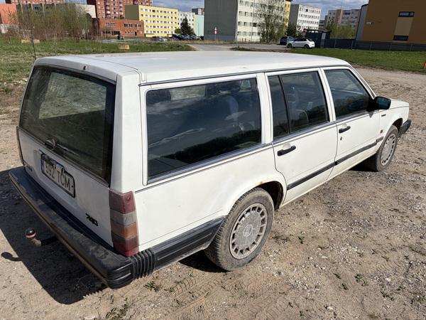 Белый Вольво 740 1988 в Йыхви, объемом двигателя 2.40 л и пробегом 233 тыс. км за 3000 €, фото 4 на AUTOMOTO.COM.LV