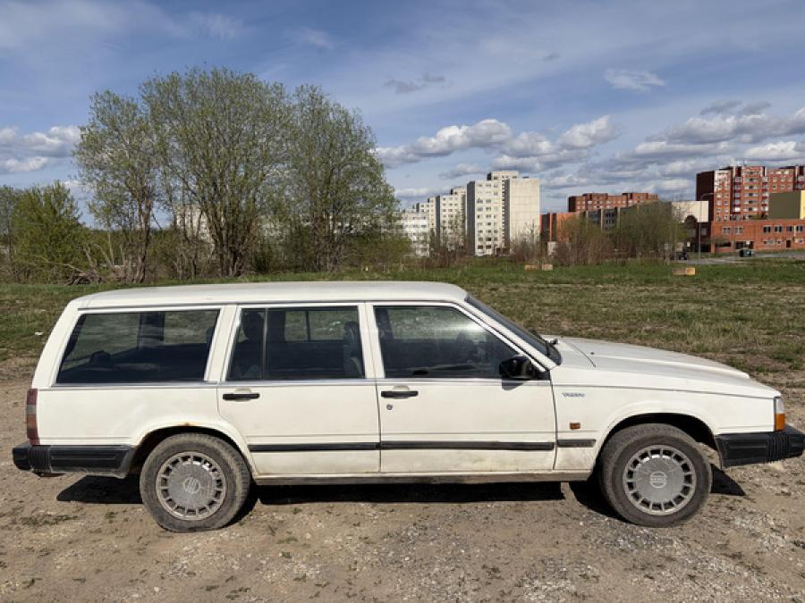 Balts Volvo 740 1988 Jehvi, ar dzinēja tilpumu 2.40 L un nobraukumu 233 tūkst. km par 3000 €, foto 8 vietnē AUTOMOTO.COM.LV