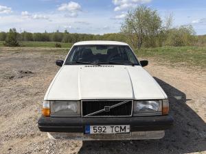 Balts Volvo 740 1988 Jehvi, ar dzinēja tilpumu 2.40 L un nobraukumu 233 tūkst. km par 3000 €, foto 9 vietnē AUTOMOTO.COM.LV