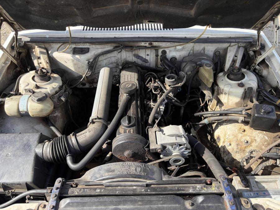 Balts Volvo 740 1988 Jehvi, ar dzinēja tilpumu 2.40 L un nobraukumu 233 tūkst. km par 3000 €, foto 15 vietnē AUTOMOTO.COM.LV