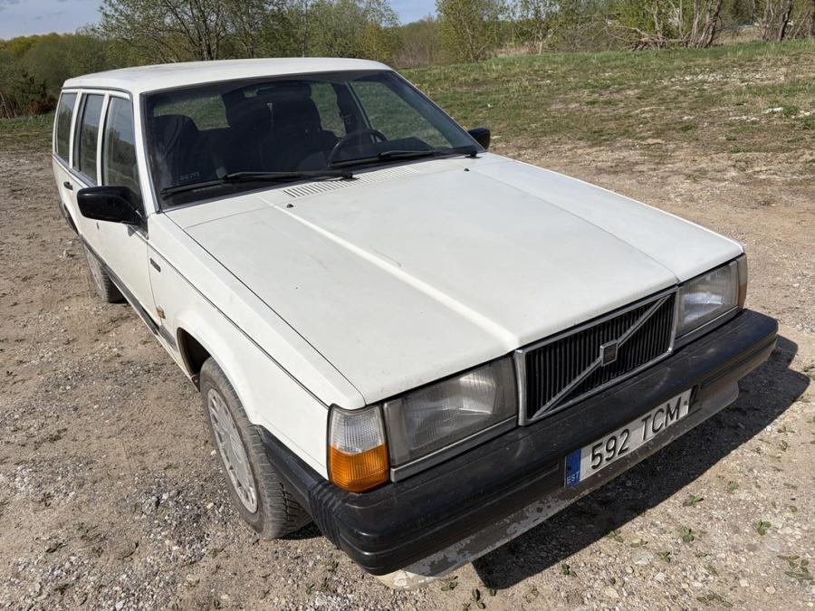 Balts Volvo 740 1988 Jehvi, ar dzinēja tilpumu 2.40 L un nobraukumu 233 tūkst. km par 3000 €, foto 17 vietnē AUTOMOTO.COM.LV