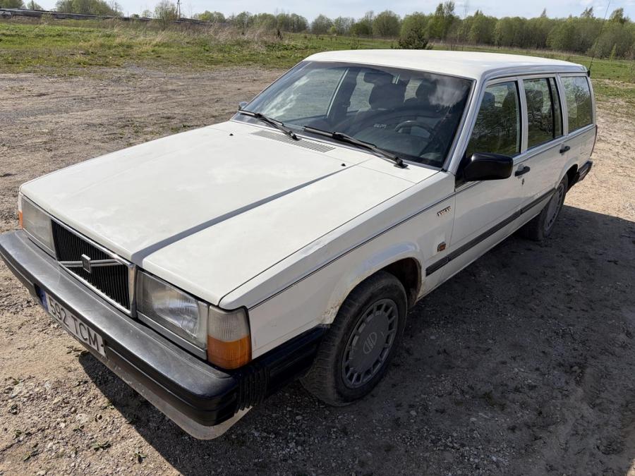 Balts Volvo 740 1988 Jehvi, ar dzinēja tilpumu 2.40 L un nobraukumu 233 tūkst. km par 3000 €, foto 18 vietnē AUTOMOTO.COM.LV