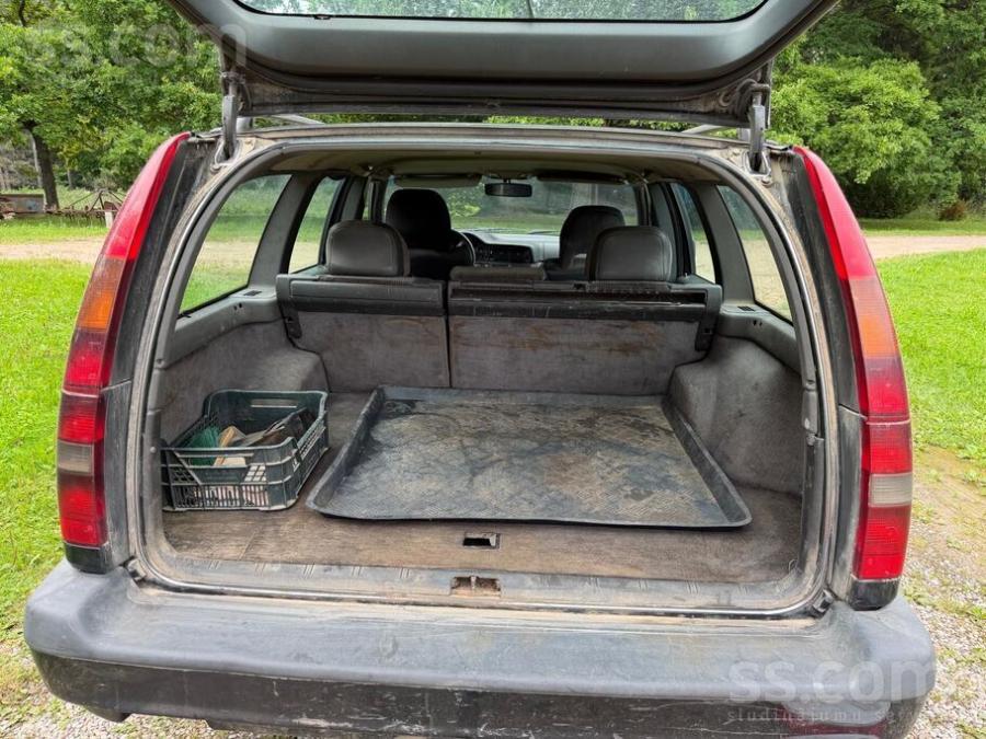Melns Volvo 850 1996 Kuldīga, ar dzinēja tilpumu 2.40 L un nobraukumu 0 tūkst. km par 1500 €, foto 7 vietnē AUTOMOTO.COM.LV