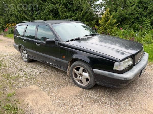 Melns Volvo 850 1996 Kuldīga, ar dzinēja tilpumu 2.40 L un nobraukumu 0 tūkst. km par 1500 €, foto 1 vietnē AUTOMOTO.COM.LV