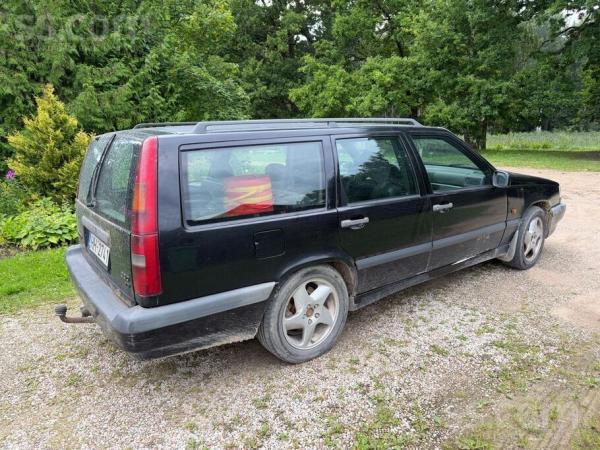 Melns Volvo 850 1996 Kuldīga, ar dzinēja tilpumu 2.40 L un nobraukumu 0 tūkst. km par 1500 €, foto 4 vietnē AUTOMOTO.COM.LV