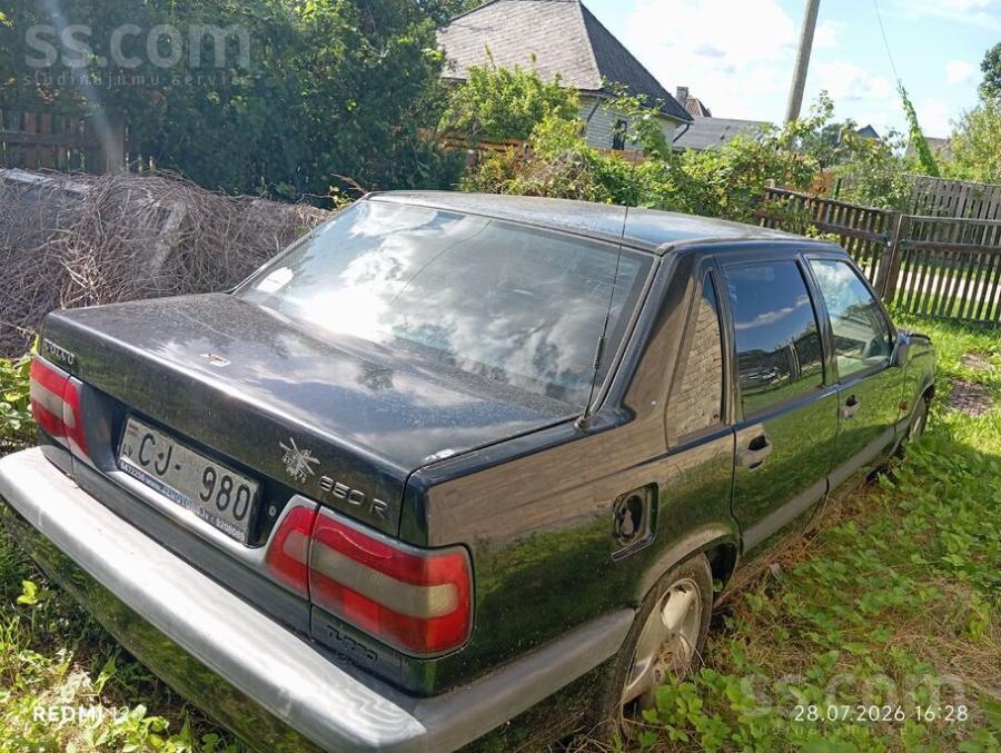 Melns Volvo 850 1995 Jūrmala, ar dzinēja tilpumu 2.50 L un nobraukumu 201 tūkst. km par 700 €, foto 1 vietnē AUTOMOTO.COM.LV