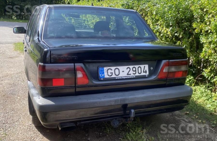 Melns Volvo 850 1996 Jūrmala, ar dzinēja tilpumu 2.50 L un nobraukumu 333 tūkst. km par 1500 €, foto 4 vietnē AUTOMOTO.COM.LV