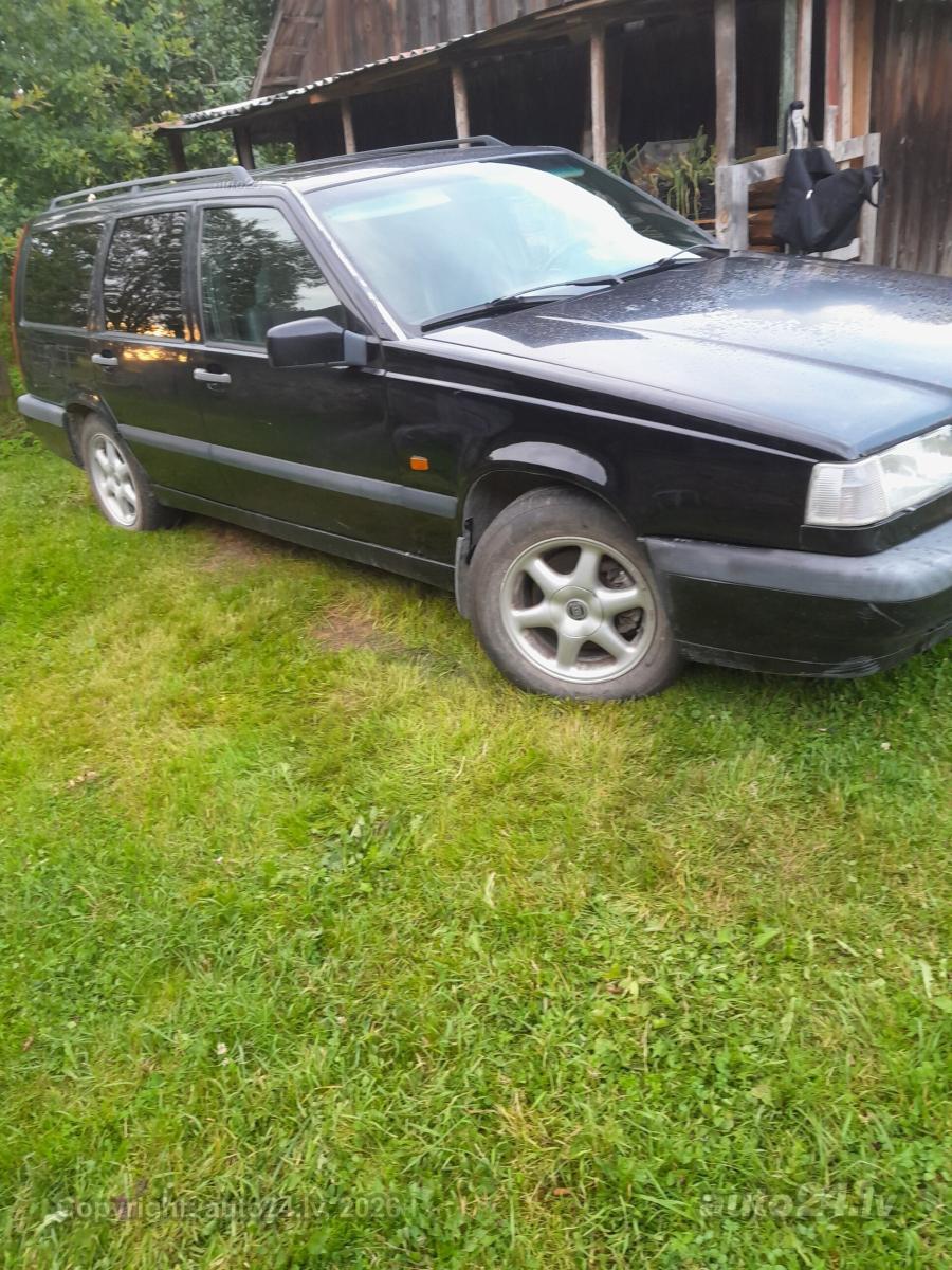 Melns Volvo 850 1996 Tallina, ar dzinēja tilpumu 2.40 L un nobraukumu 0 tūkst. km par 2000 €, foto 1 vietnē AUTOMOTO.COM.LV