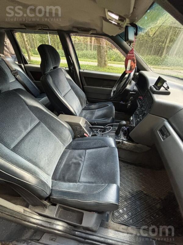 Volvo 850 1994 in Liepaja on AUTOMOTO.COM.LV Blue Volvo 850 1994 in Liepaja, with an engine capacity of 2.40 L and mileage of 369 thousand km for 1850 €, photo 7 on AUTOMOTO.COM.LV