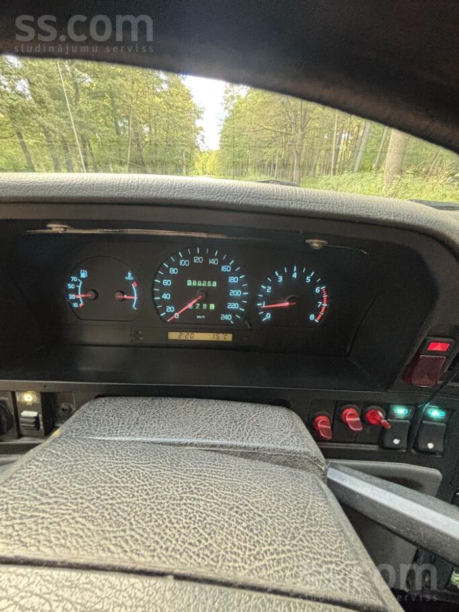 Zils Volvo 850 1994 Liepāja, ar dzinēja tilpumu 2.40 L un nobraukumu 369 tūkst. km par 1850 €, foto 9 vietnē AUTOMOTO.COM.LV