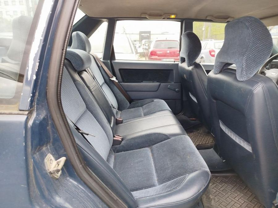 Zils Volvo 850 1996 Tallina, ar dzinēja tilpumu 2.40 L un nobraukumu 260 tūkst. km par 699 €, foto 15 vietnē AUTOMOTO.COM.LV