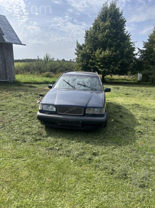Zils Volvo 850 1995 Rīga, ar dzinēja tilpumu 2.40 L un nobraukumu 225 tūkst. km par 700 €, foto 3 vietnē AUTOMOTO.COM.LV