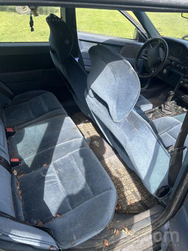 Zils Volvo 850 1995 Rīga, ar dzinēja tilpumu 2.40 L un nobraukumu 225 tūkst. km par 700 €, foto 6 vietnē AUTOMOTO.COM.LV