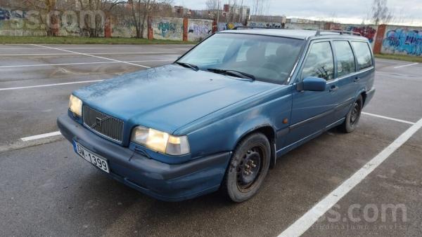 Zils Volvo 850 1996 Dobele, ar dzinēja tilpumu 2.40 L un nobraukumu 332 tūkst. km par 1500 €, foto 1 vietnē AUTOMOTO.COM.LV