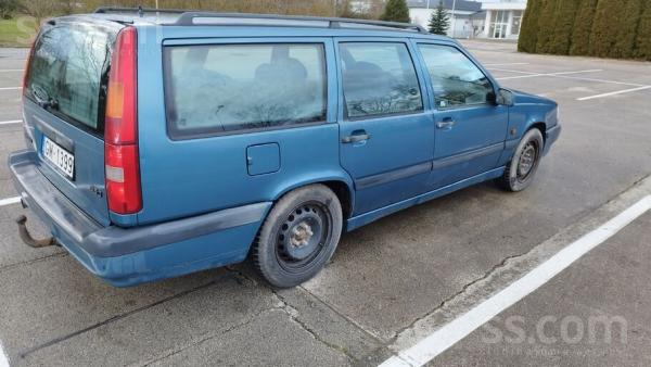 Zils Volvo 850 1996 Dobele, ar dzinēja tilpumu 2.40 L un nobraukumu 332 tūkst. km par 1500 €, foto 4 vietnē AUTOMOTO.COM.LV
