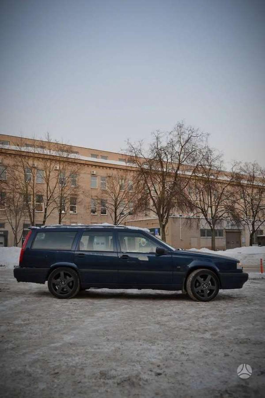 Blue Volvo 850 1996 in Vilnius, with an engine capacity of 2.00 L and mileage of 310 thousand km for 1850 €, photo 3 on AUTOMOTO.COM.LV