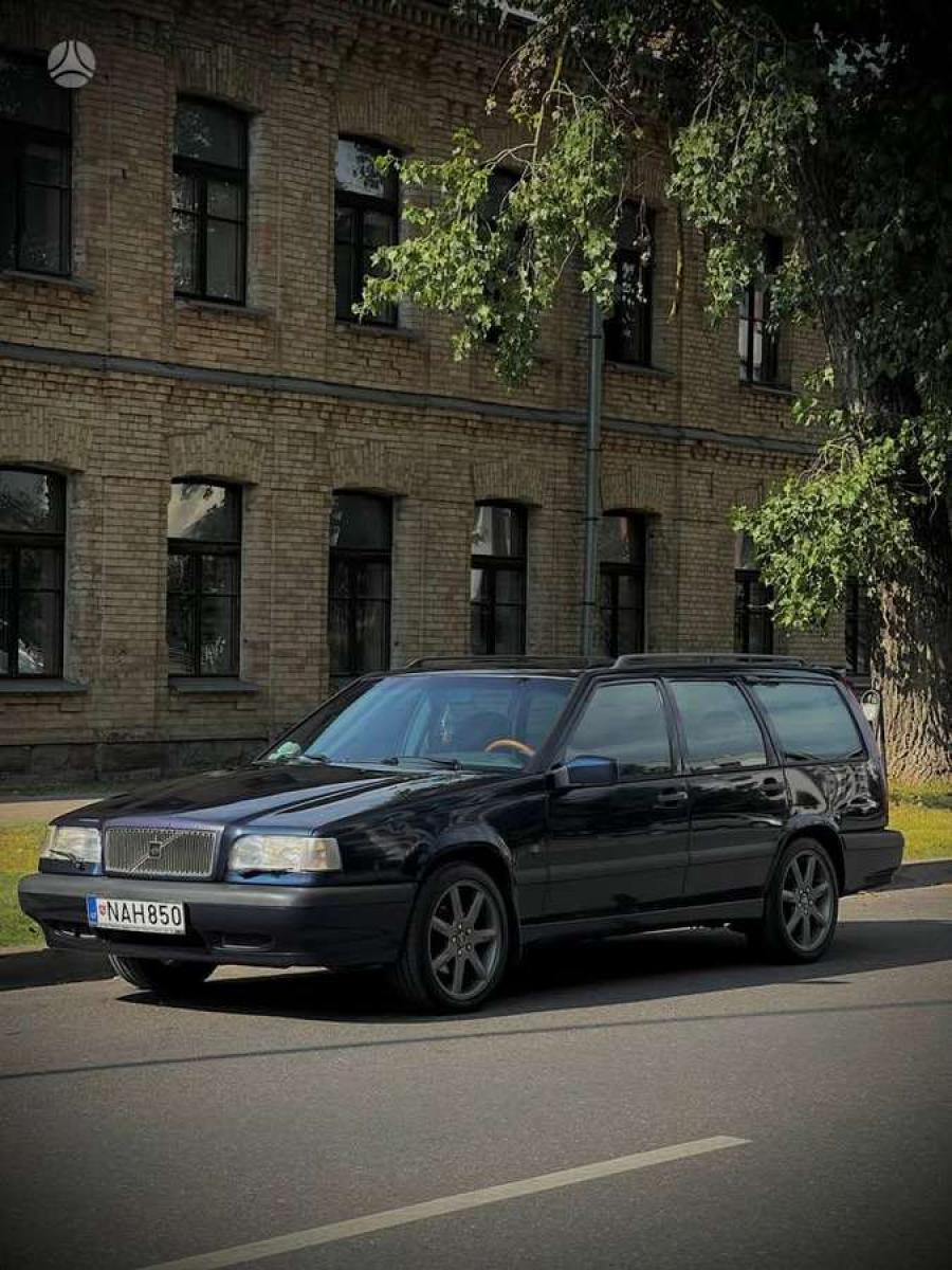 Blue Volvo 850 1996 in Vilnius, with an engine capacity of 2.00 L and mileage of 310 thousand km for 1850 €, photo 10 on AUTOMOTO.COM.LV