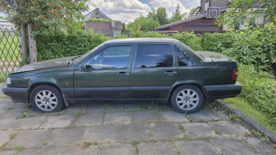 Zaļš Volvo 850 1996 Viļņa, ar dzinēja tilpumu 0.00 L un nobraukumu 0 tūkst. km par 3000 €, foto 1 vietnē AUTOMOTO.COM.LV