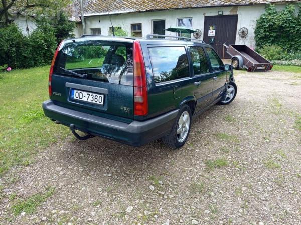 Zaļš Volvo 850 1996 Valmiera, ar dzinēja tilpumu 2.50 L un nobraukumu 273 tūkst. km par 4499 €, foto 2 vietnē AUTOMOTO.COM.LV