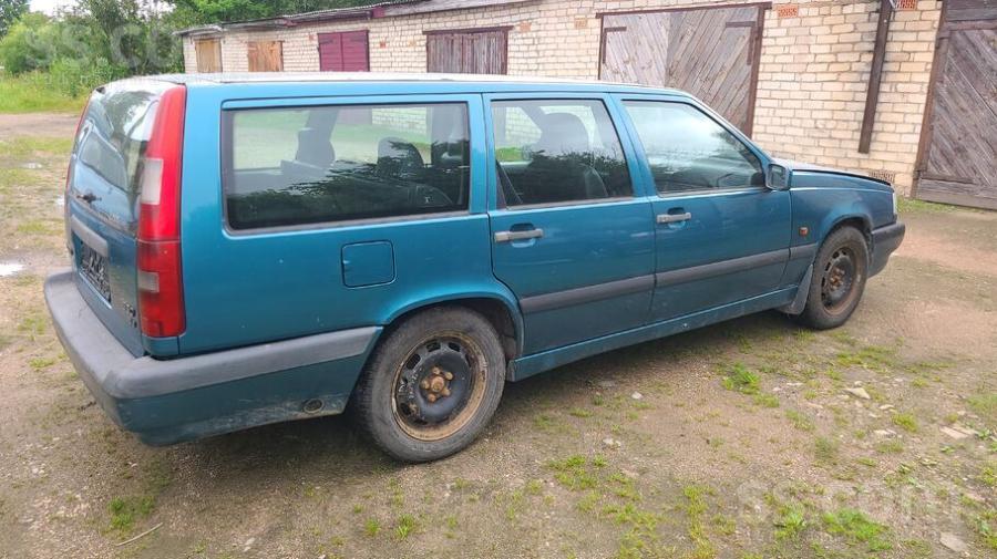 Zaļš Volvo 850 1996 Balvi, ar dzinēja tilpumu 2.50 L un nobraukumu 390 tūkst. km par 1100 €, foto 5 vietnē AUTOMOTO.COM.LV