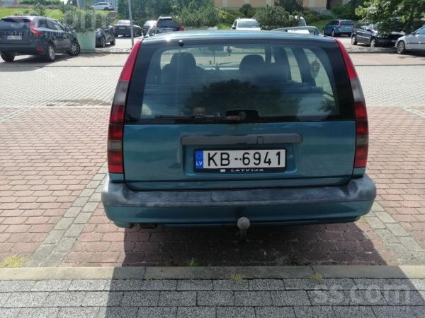 Zaļš Volvo 850 1996 Ventspils, ar dzinēja tilpumu 2.50 L un nobraukumu 672 tūkst. km par 1550 €, foto 4 vietnē AUTOMOTO.COM.LV