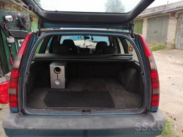 Zaļš Volvo 850 1996 Ventspils, ar dzinēja tilpumu 2.50 L un nobraukumu 672 tūkst. km par 1550 €, foto 7 vietnē AUTOMOTO.COM.LV