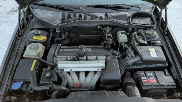 Pelēks Volvo 850 1994 Panevēža, ar dzinēja tilpumu 2.50 L un nobraukumu 293 tūkst. km par 1999 €, foto 8 vietnē AUTOMOTO.COM.LV