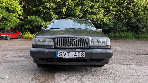 Pelēks Volvo 850 1994 Viļņa, ar dzinēja tilpumu 2.44 L un nobraukumu 293 tūkst. km par 1200 €, foto 2 vietnē AUTOMOTO.COM.LV