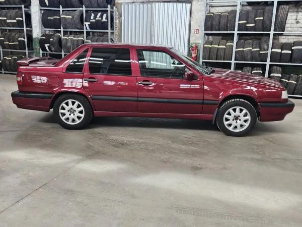 Red Volvo 850 1995 in Jekabpils, with an engine capacity of 2.40 L and mileage of 0 thousand km for 1500 €, photo 2 on AUTOMOTO.COM.LV