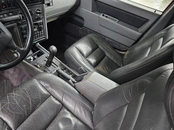 Red Volvo 850 1995 in Jekabpils, with an engine capacity of 2.40 L and mileage of 0 thousand km for 1500 €, photo 7 on AUTOMOTO.COM.LV