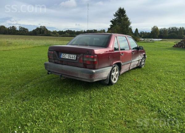 Volvo 850 1997 in Tukums on AUTOMOTO.COM.LV Red Volvo 850 1997 in Tukums, with an engine capacity of 2.50 L and mileage of 518 thousand km for 600 €, photo 5 on AUTOMOTO.COM.LV