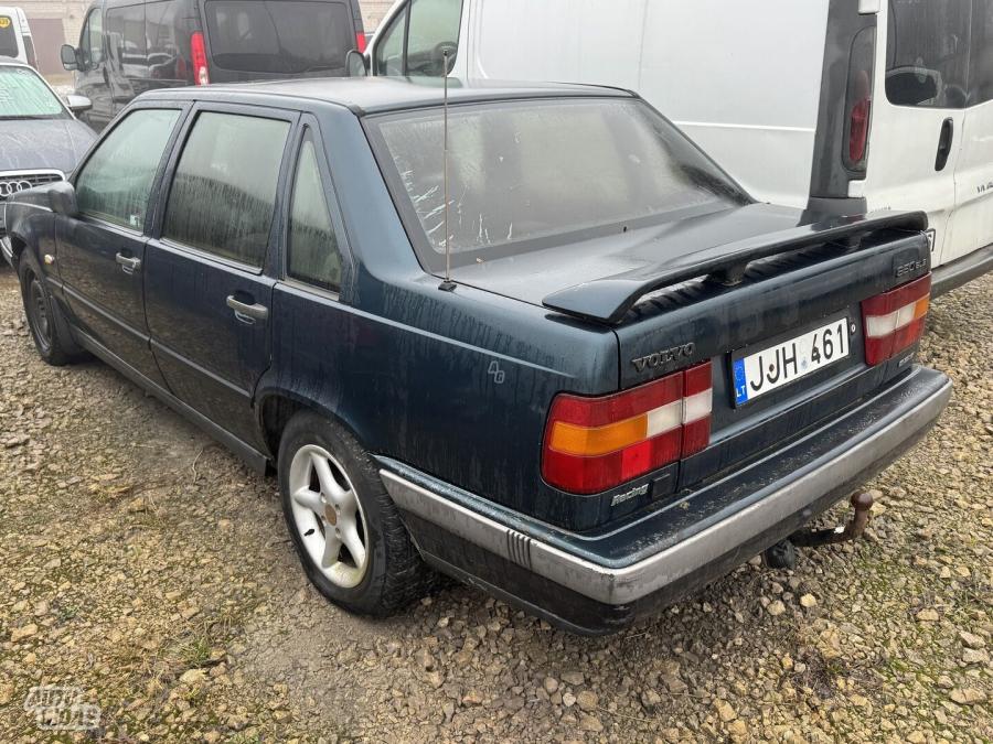 Volvo 850 1992 in Siauliai, with an engine capacity of 2.00 L and mileage of 111 thousand km for 450 €, photo 2 on AUTOMOTO.COM.LV