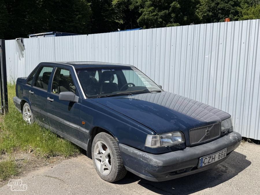Volvo 850 1998 in Panevezys, with an engine capacity of 2.00 L and mileage of 3 thousand km for 450 €, photo 1 on AUTOMOTO.COM.LV