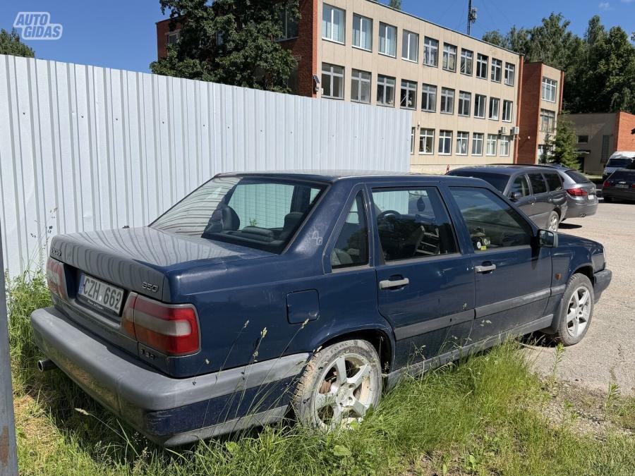 Volvo 850 1998 in Panevezys, with an engine capacity of 2.00 L and mileage of 3 thousand km for 450 €, photo 5 on AUTOMOTO.COM.LV