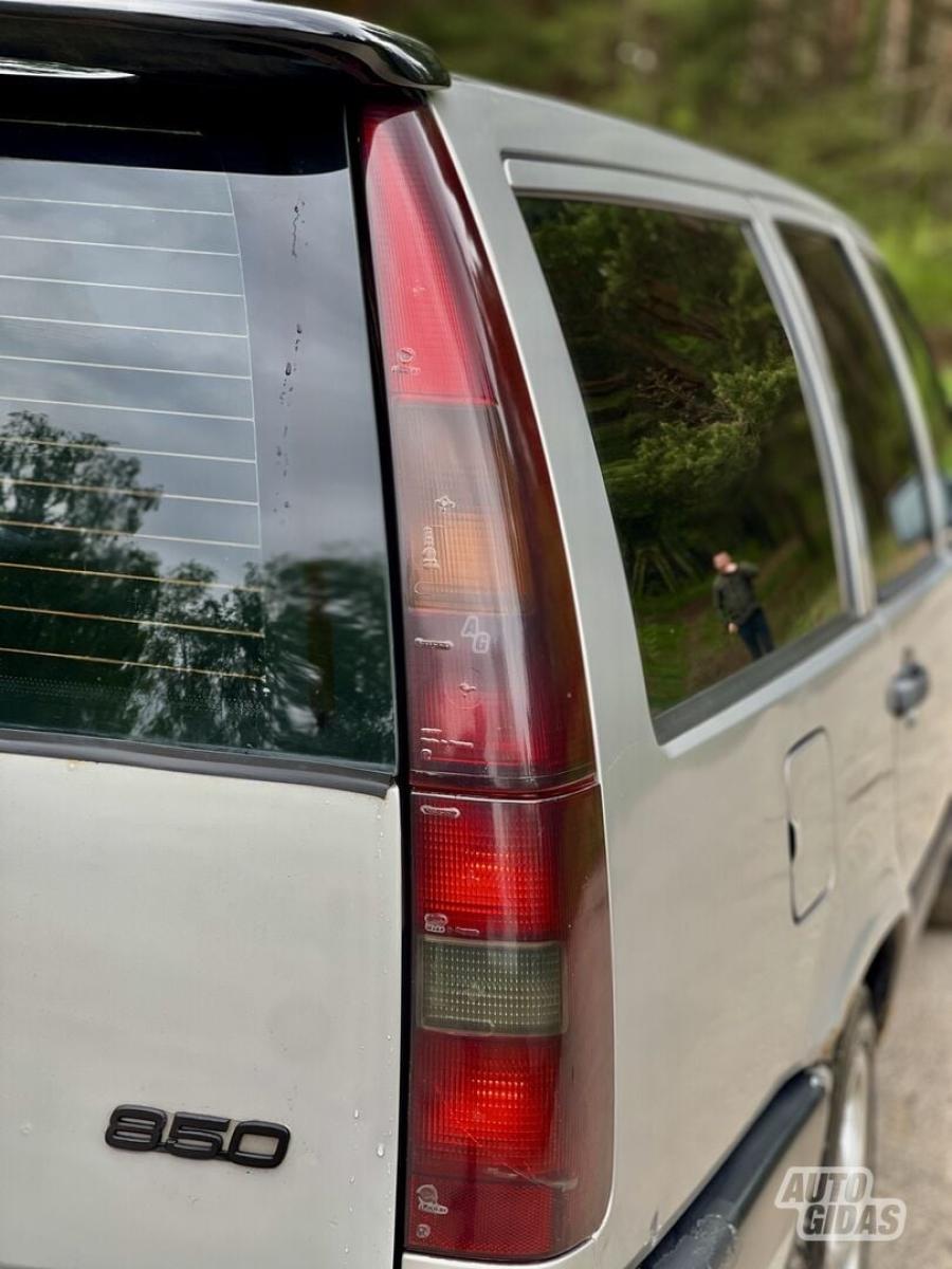 Volvo 850 1996 in Elektrenai, with an engine capacity of 2.50 L and mileage of 440 thousand km for 2650 €, photo 14 on AUTOMOTO.COM.LV