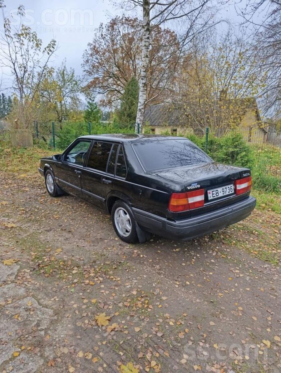 Melns Volvo 940 1991 Rīga, ar dzinēja tilpumu 2.30 L un nobraukumu 253 tūkst. km par 2800 €, foto 3 vietnē AUTOMOTO.COM.LV
