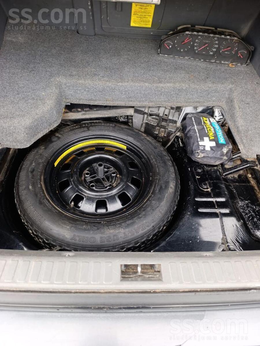 Melns Volvo 940 1991 Rīga, ar dzinēja tilpumu 2.30 L un nobraukumu 253 tūkst. km par 2800 €, foto 7 vietnē AUTOMOTO.COM.LV