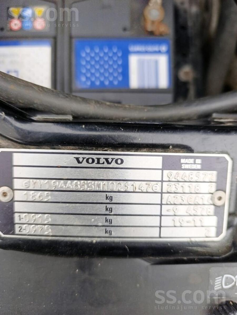 Melns Volvo 940 1991 Rīga, ar dzinēja tilpumu 2.30 L un nobraukumu 253 tūkst. km par 2800 €, foto 10 vietnē AUTOMOTO.COM.LV