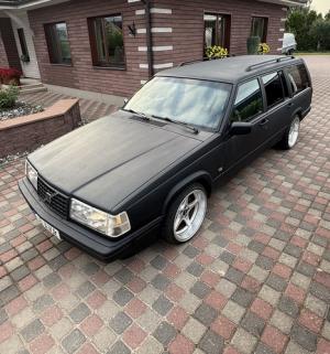 Melns Volvo 940 1994 Elva, ar dzinēja tilpumu 3.00 L un nobraukumu 414 tūkst. km par 4500 €, foto  vietnē AUTOMOTO.COM.LV