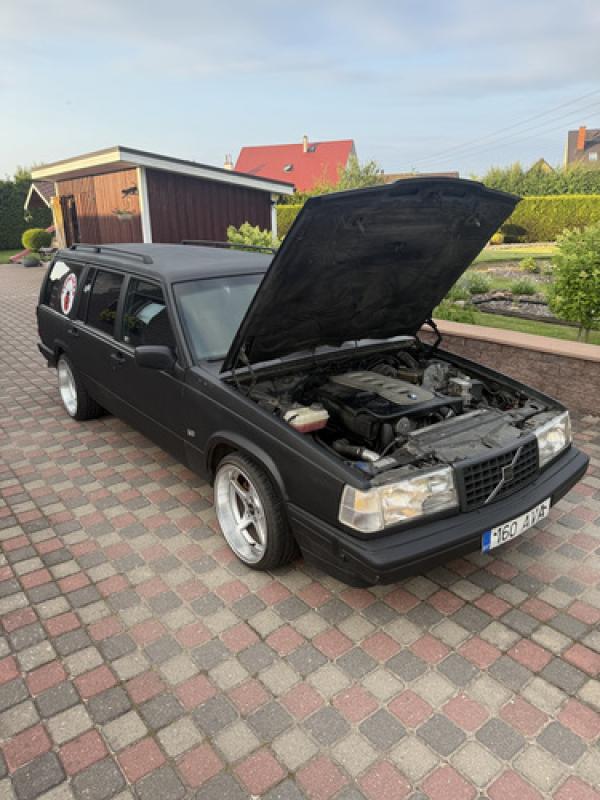 Volvo 940 1994 Elva vietnÄ Melns Volvo 940 1994 Elva, ar dzinÄja tilpumu 3.00 L un nobraukumu 414 tÅ«kst. km par 4500 ā¬, foto 4 vietnÄ AUTOMOTO.COM.LV