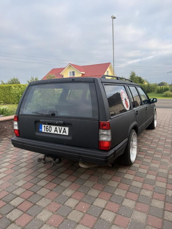 Volvo 940 1994 Elva vietnÄ Melns Volvo 940 1994 Elva, ar dzinÄja tilpumu 3.00 L un nobraukumu 414 tÅ«kst. km par 4500 ā¬, foto 5 vietnÄ AUTOMOTO.COM.LV