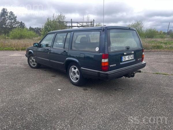Blue Volvo 940 1991 in Liepaja, with an engine capacity of 2.40 L and mileage of 418 thousand km for 2700 €, photo 4 on AUTOMOTO.COM.LV